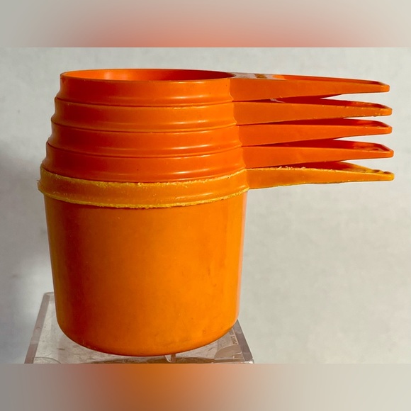 Tupperware | Kitchen | Vintage Tupperware Measuring Cups Harvest Orange ...